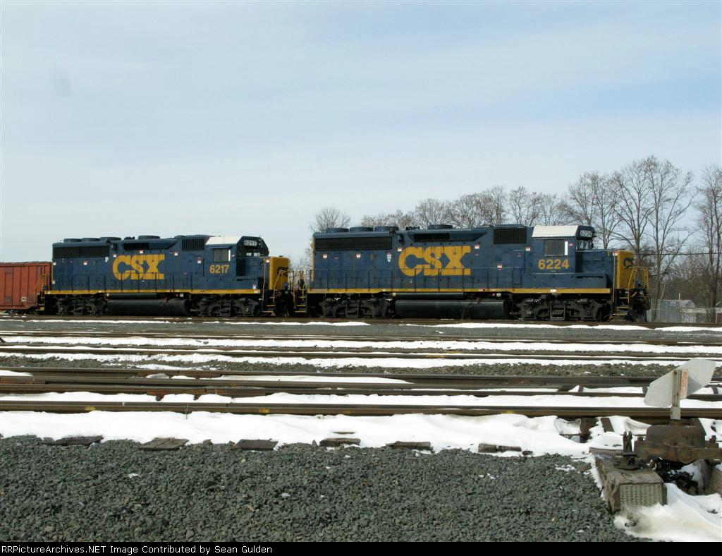 CSX 6224 & 6217